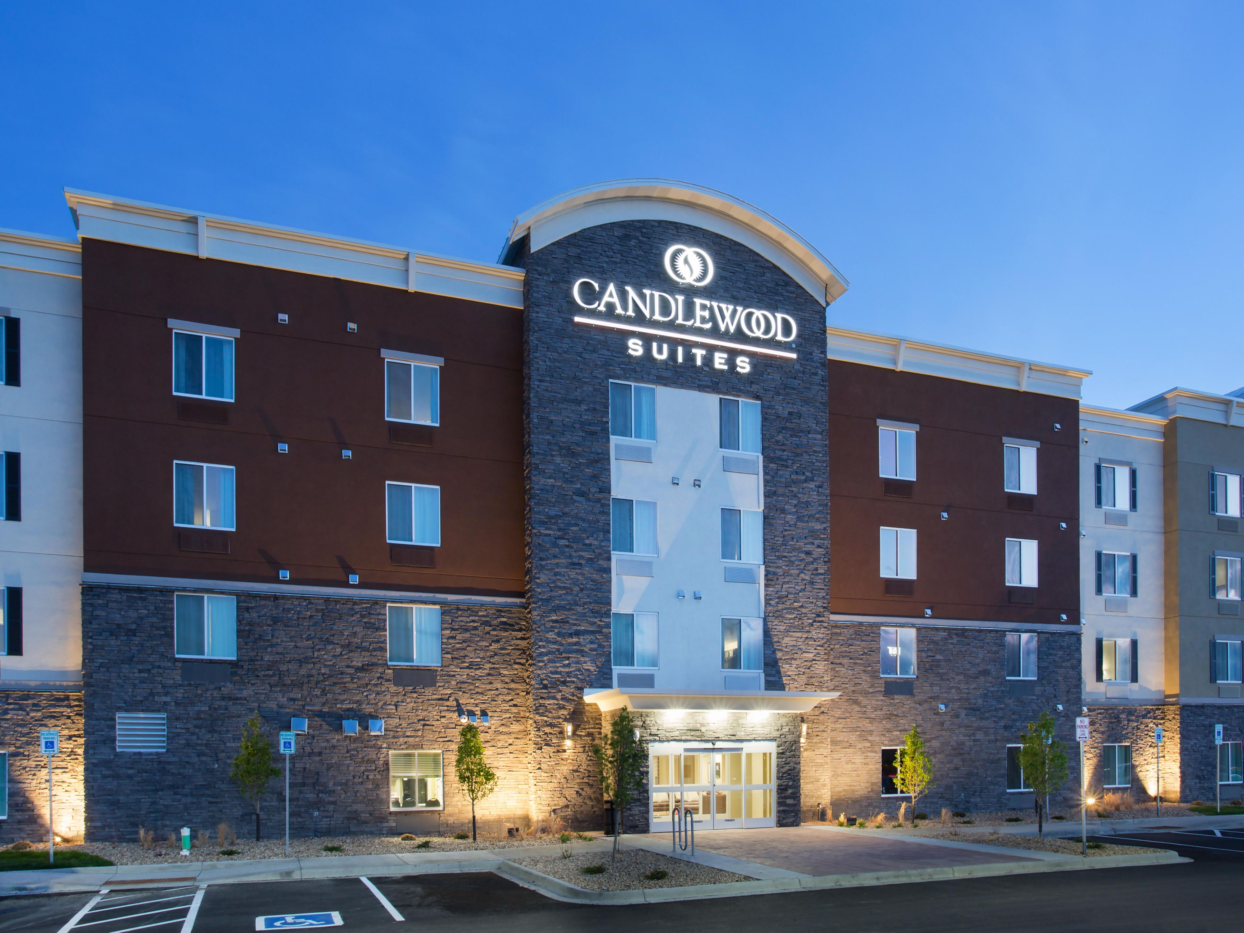 Pet Friendly Extended Stay Hotels North Of Denver | Candlewood Suites ...