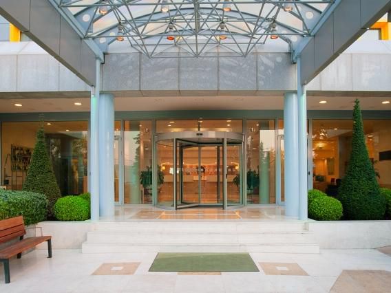 Hotels in Airport W: Holiday Inn Athens - Attica Av Hotel in Airport W ...