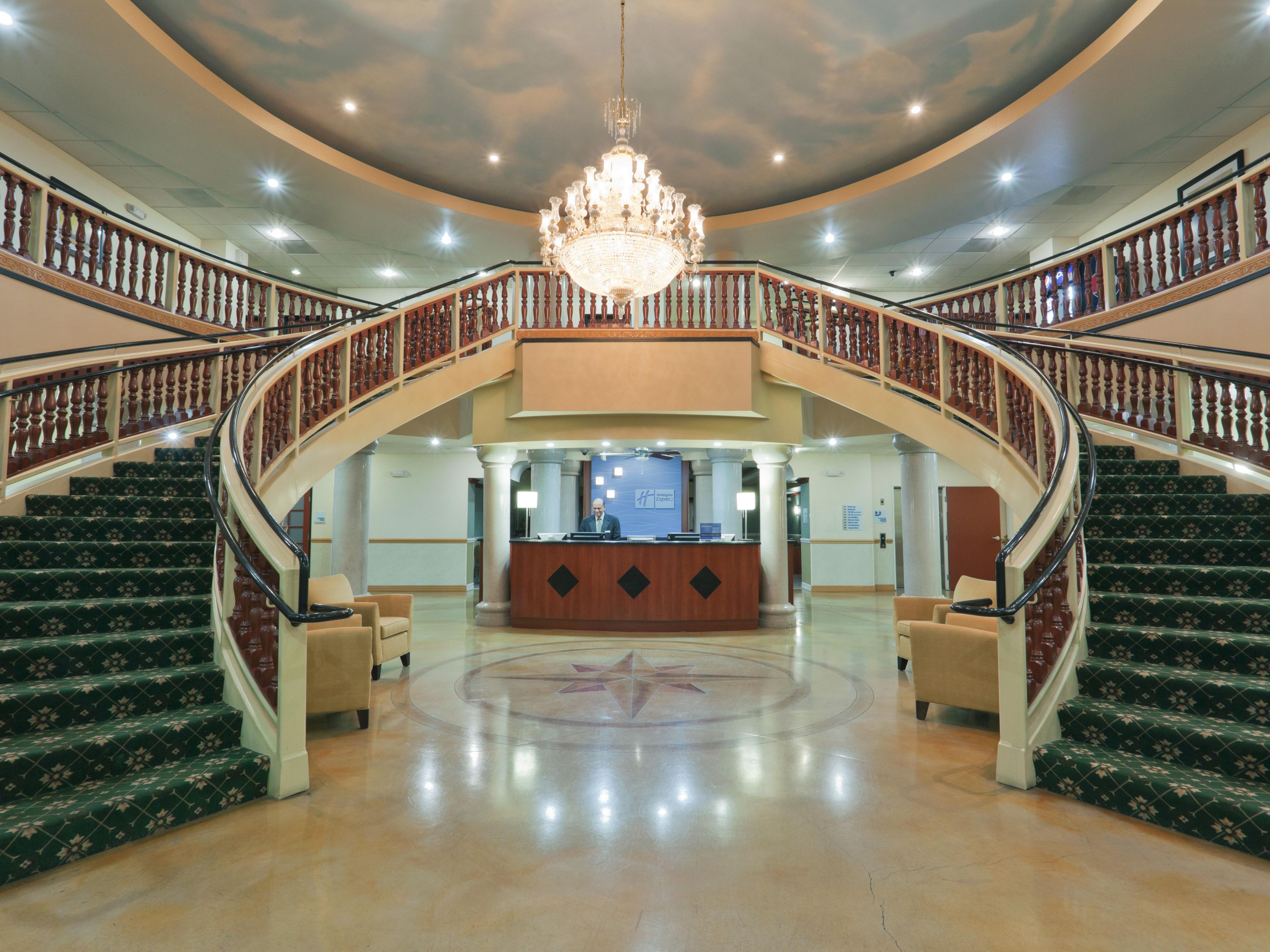 Holiday Inn Express & Suites Bakersfield Central Hotel in Bakersfield ...