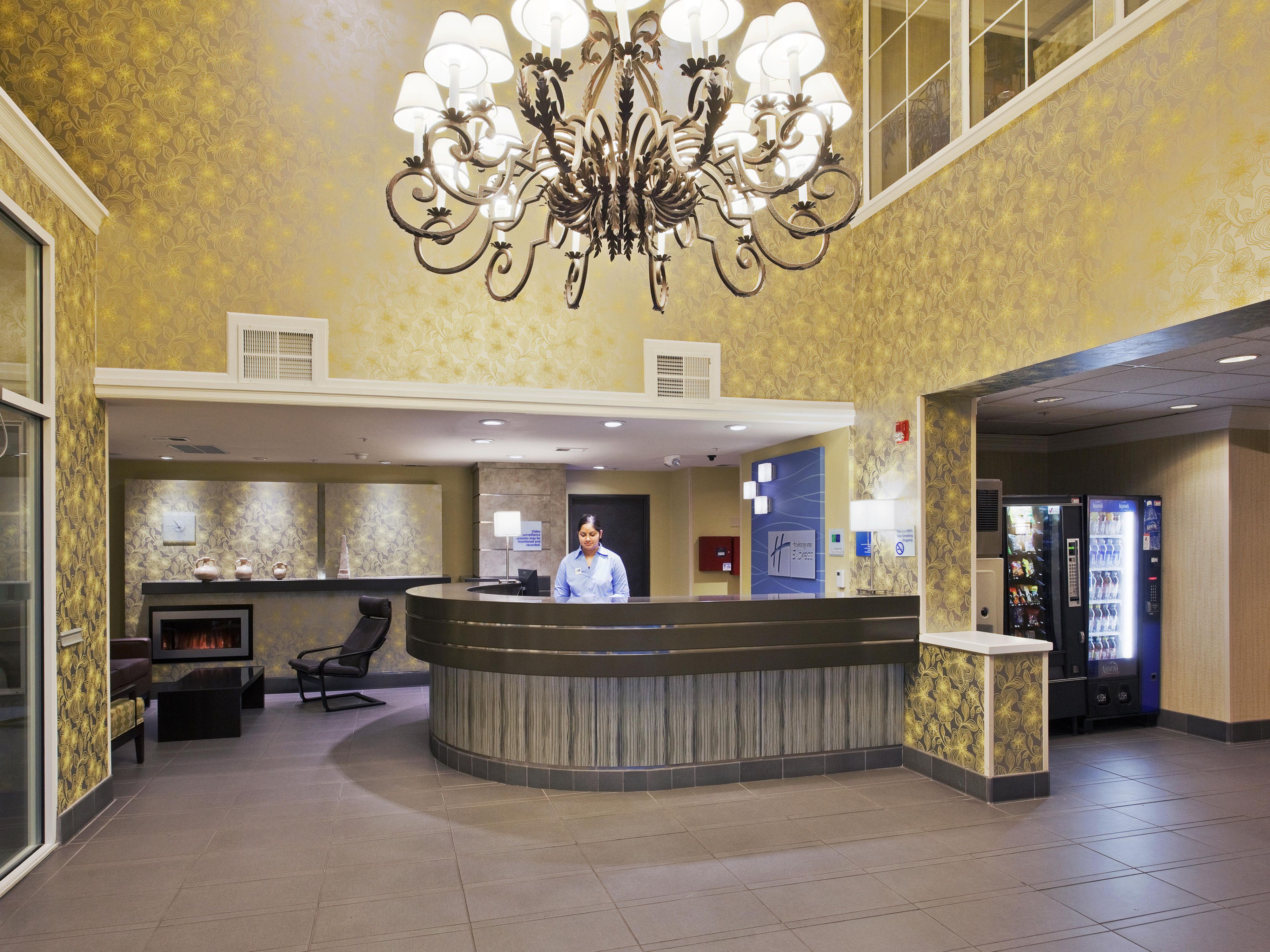 Holiday Inn Express & Suites Berkeley Hotel by IHG