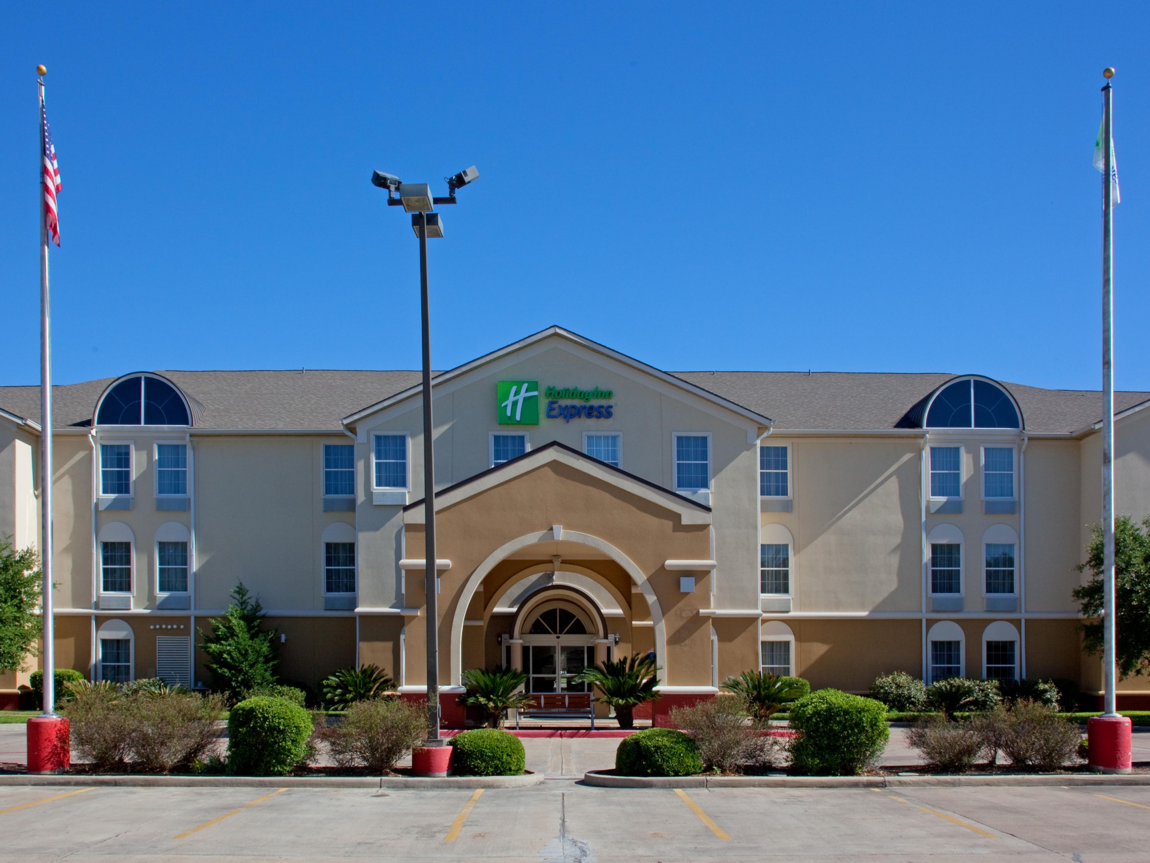 Holiday Inn Express & Suites Columbus Hotel by IHG