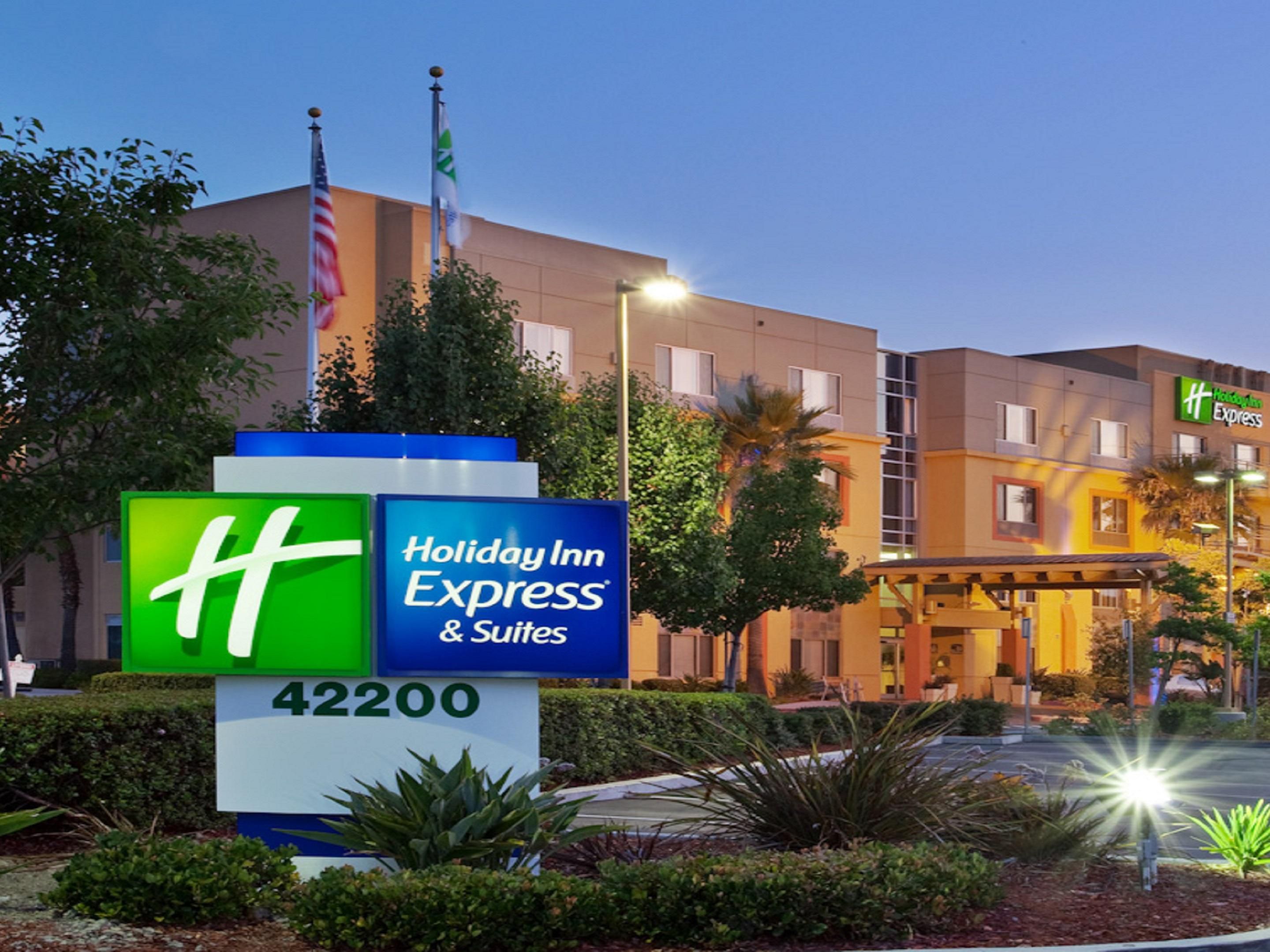 Holiday Inn Express & Suites Fremont - Milpitas Central Hotel by IHG