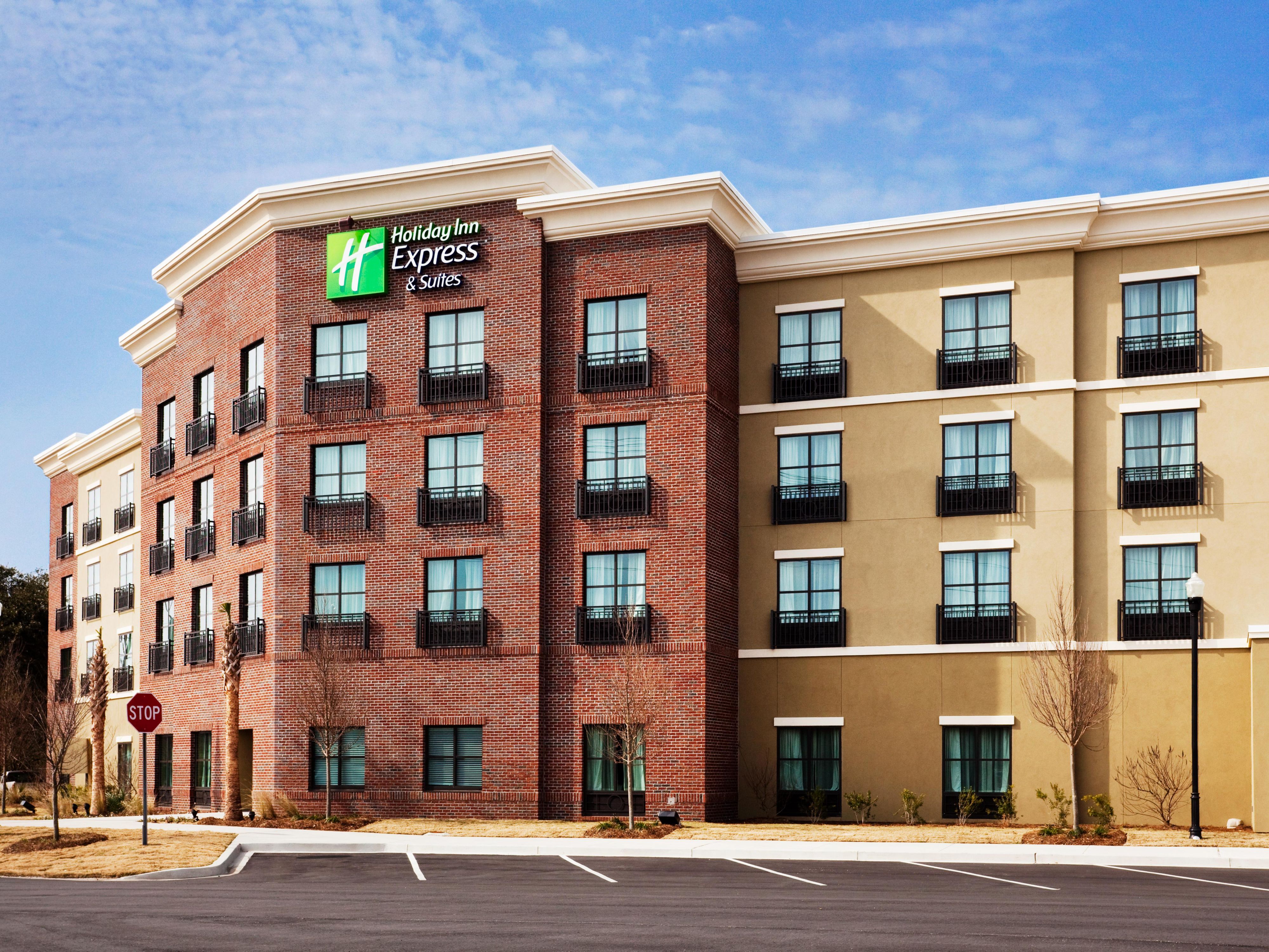 Hotels in Mt. Pleasant, SC | Holiday Inn Express & Suites Charleston ...