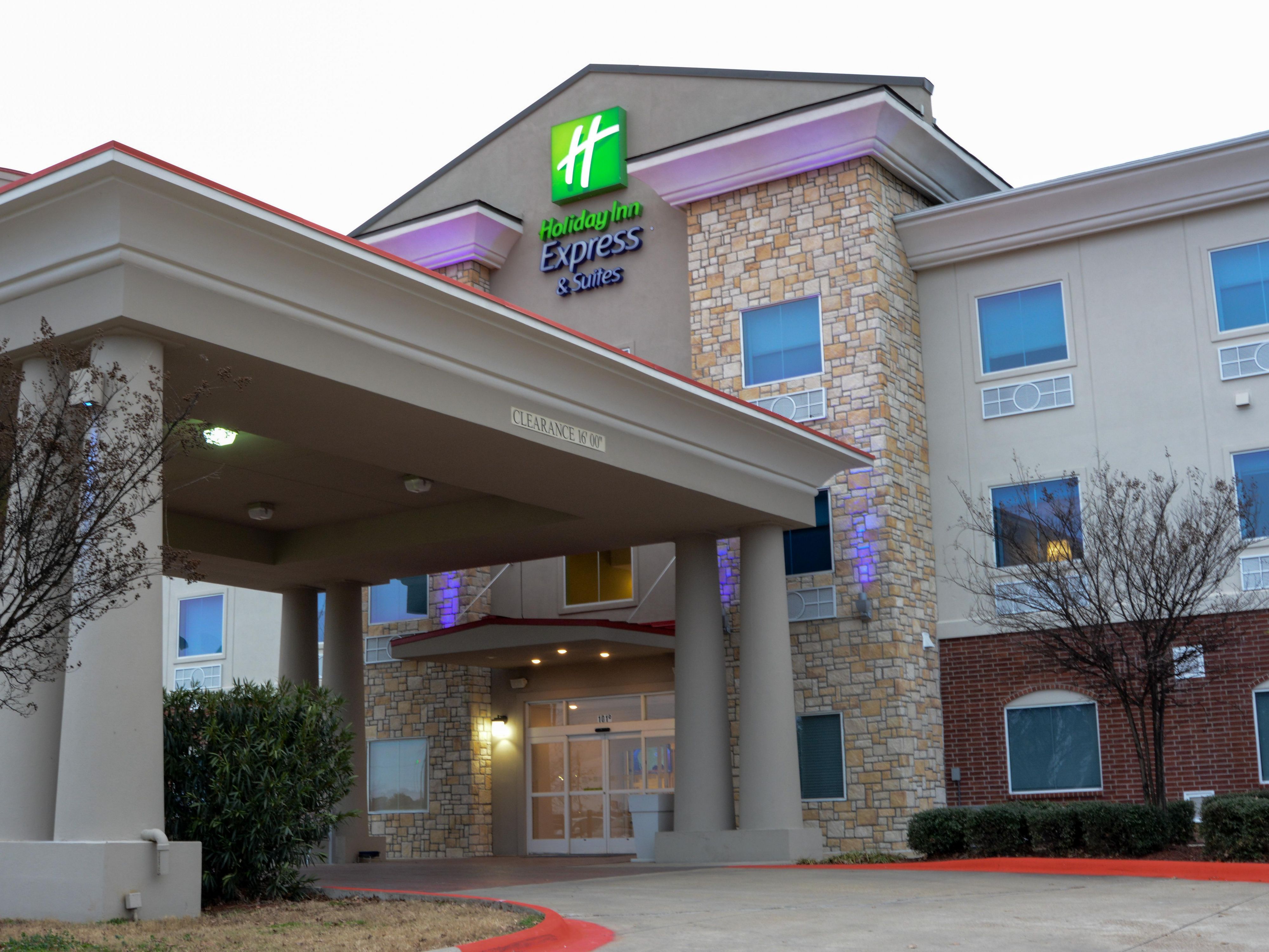Holiday Inn Express Holiday Inn Express & Suites New Boston Hotel by IHG
