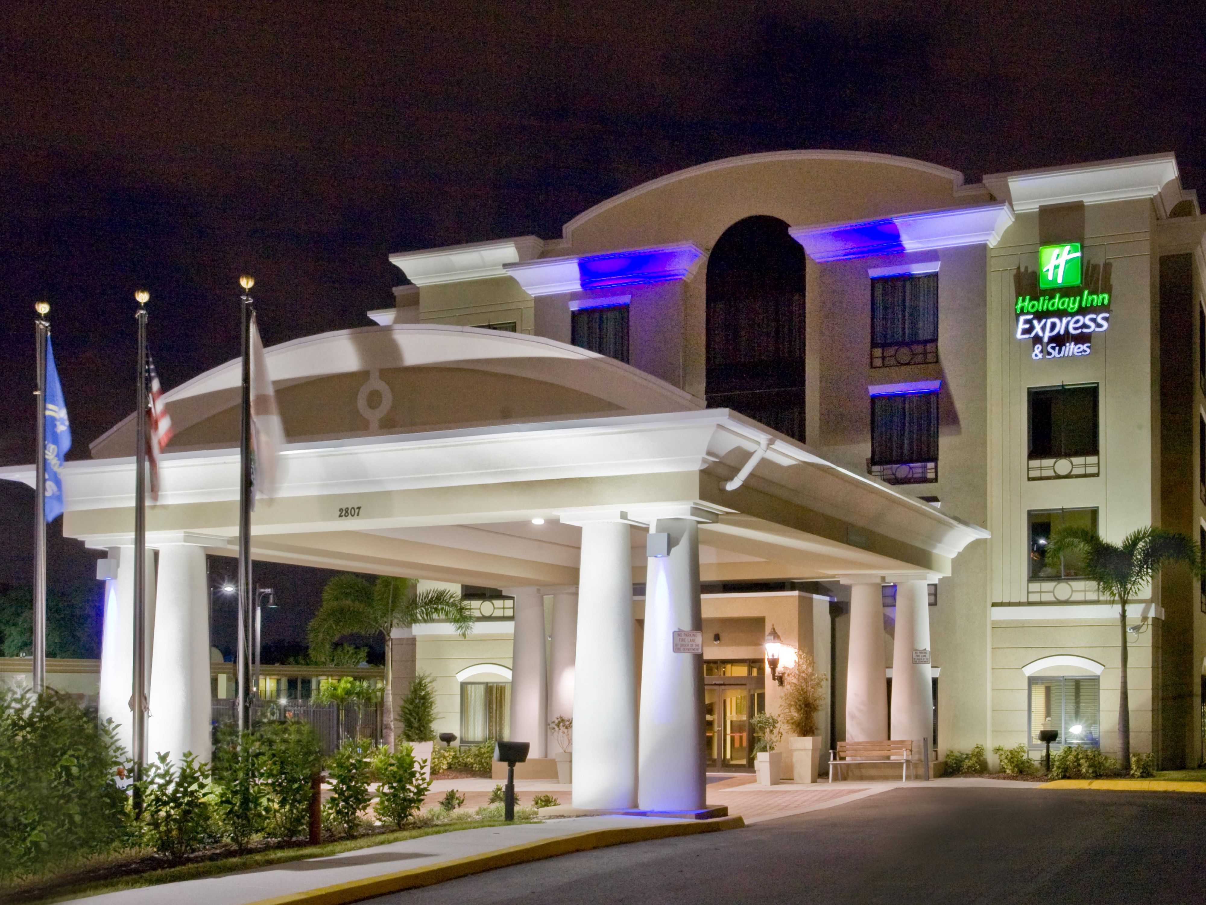 Busch Gardens Hotel - Holiday Inn Express Tampa Busch Garden