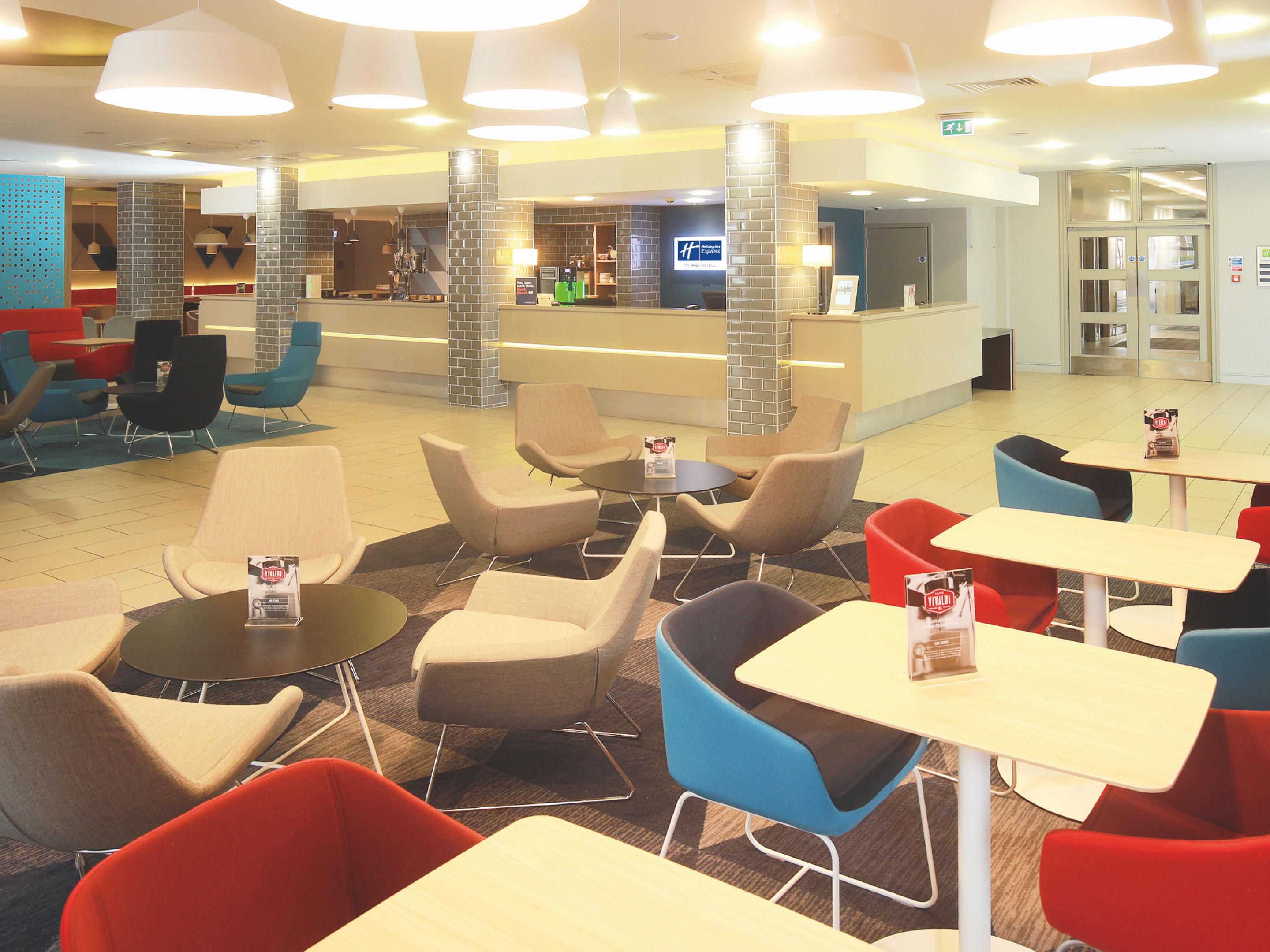 Holiday Inn Express Hotel Belfast City - Queen's Quarter