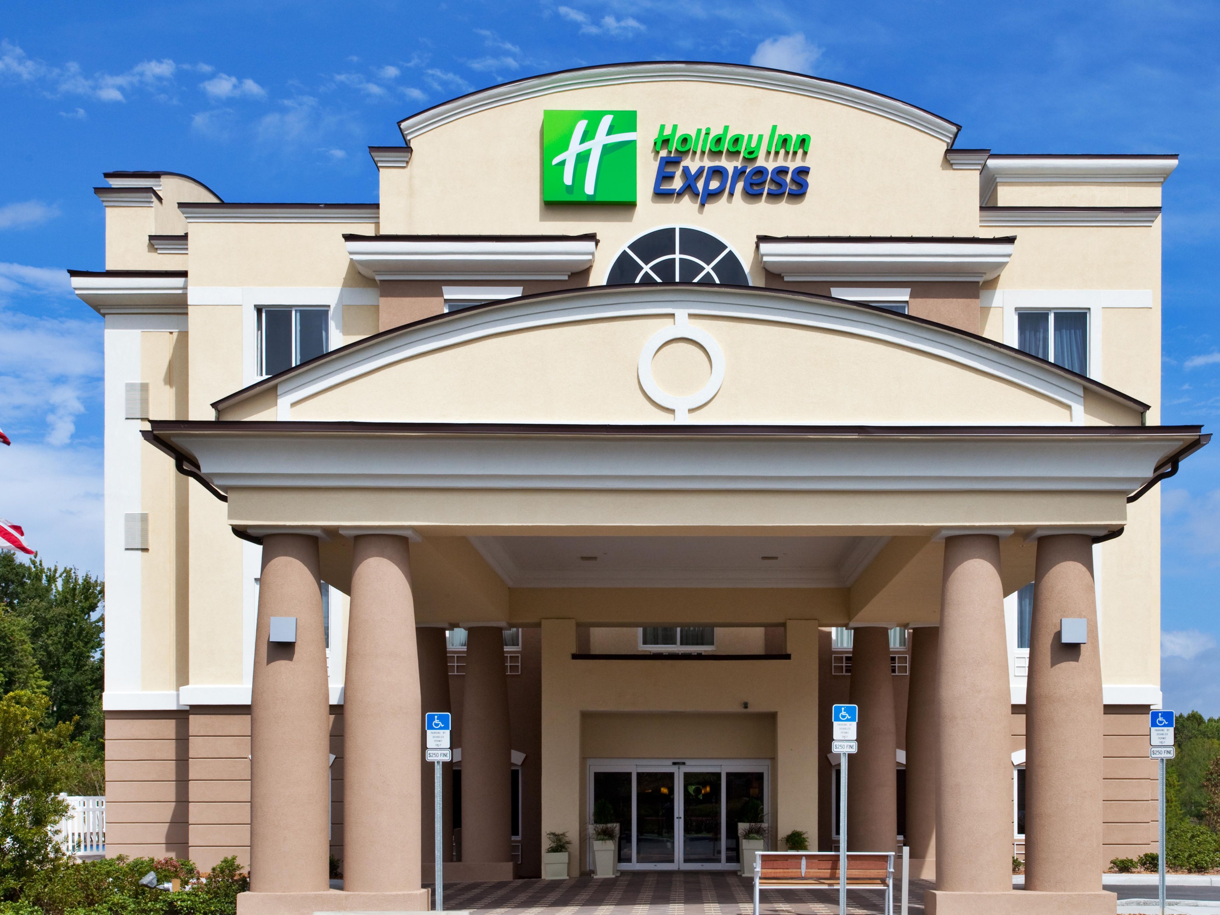 Affordable Crystal River, Florida Hotels | Holiday Inn Express Crystal ...