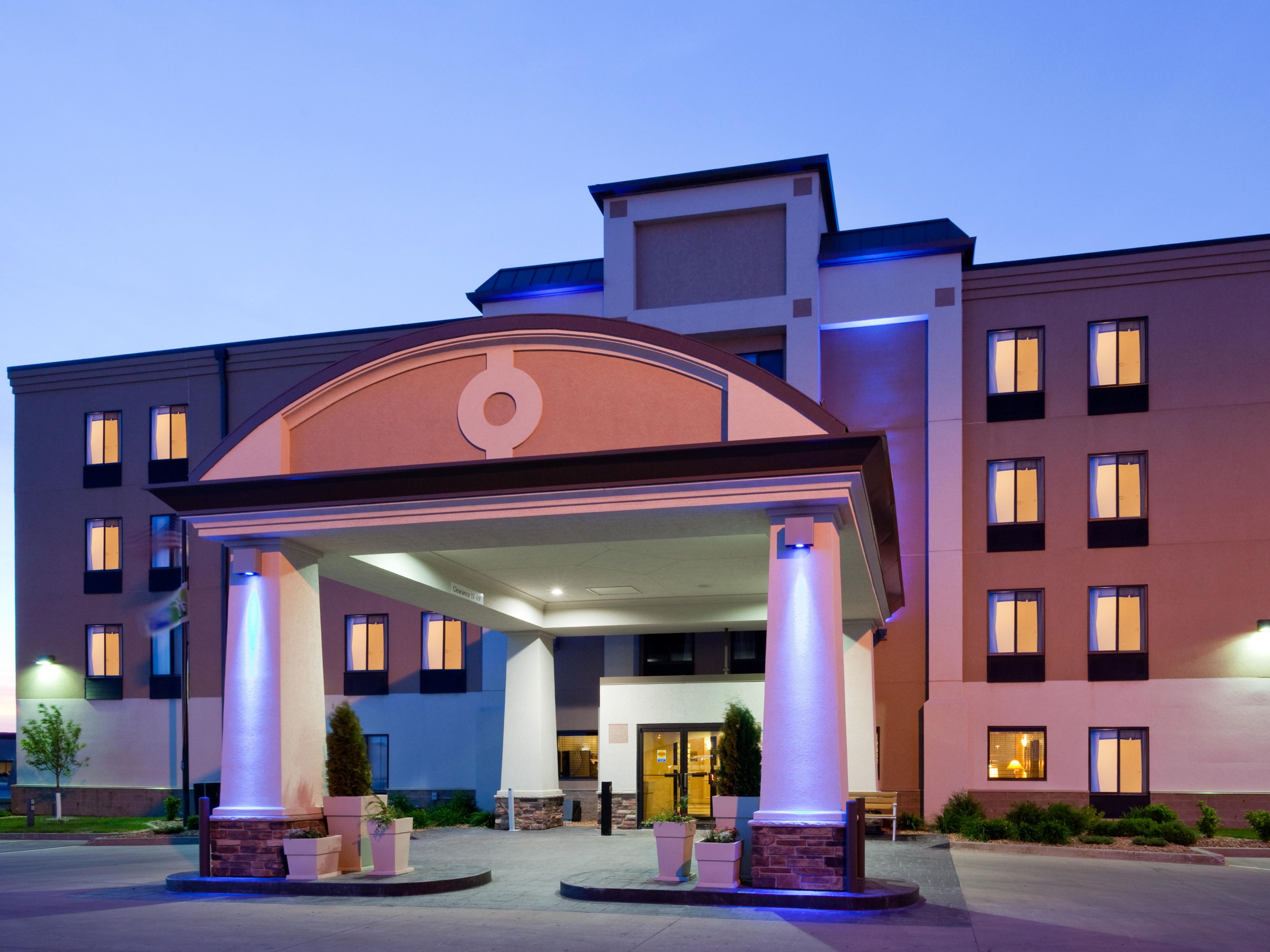 Holiday Inn Express Fargo-West Acres Hotel by IHG