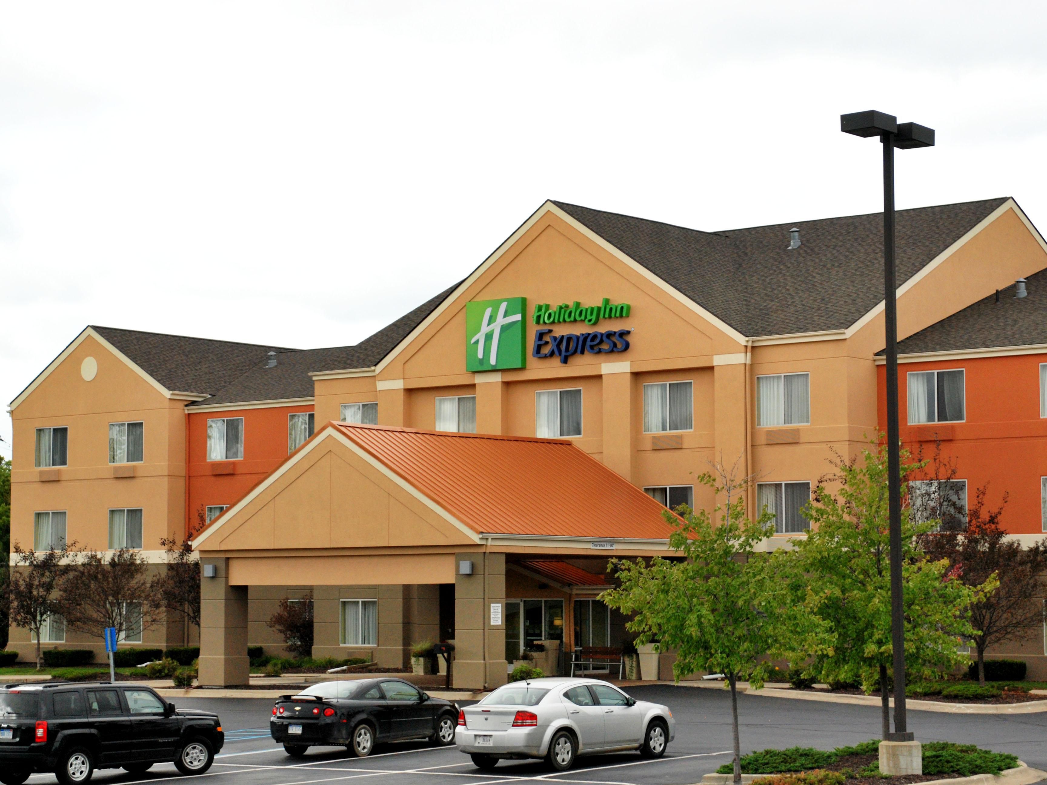 Affordable Hotels in Lapeer, MI near Flint | Holiday Inn Express Lapeer