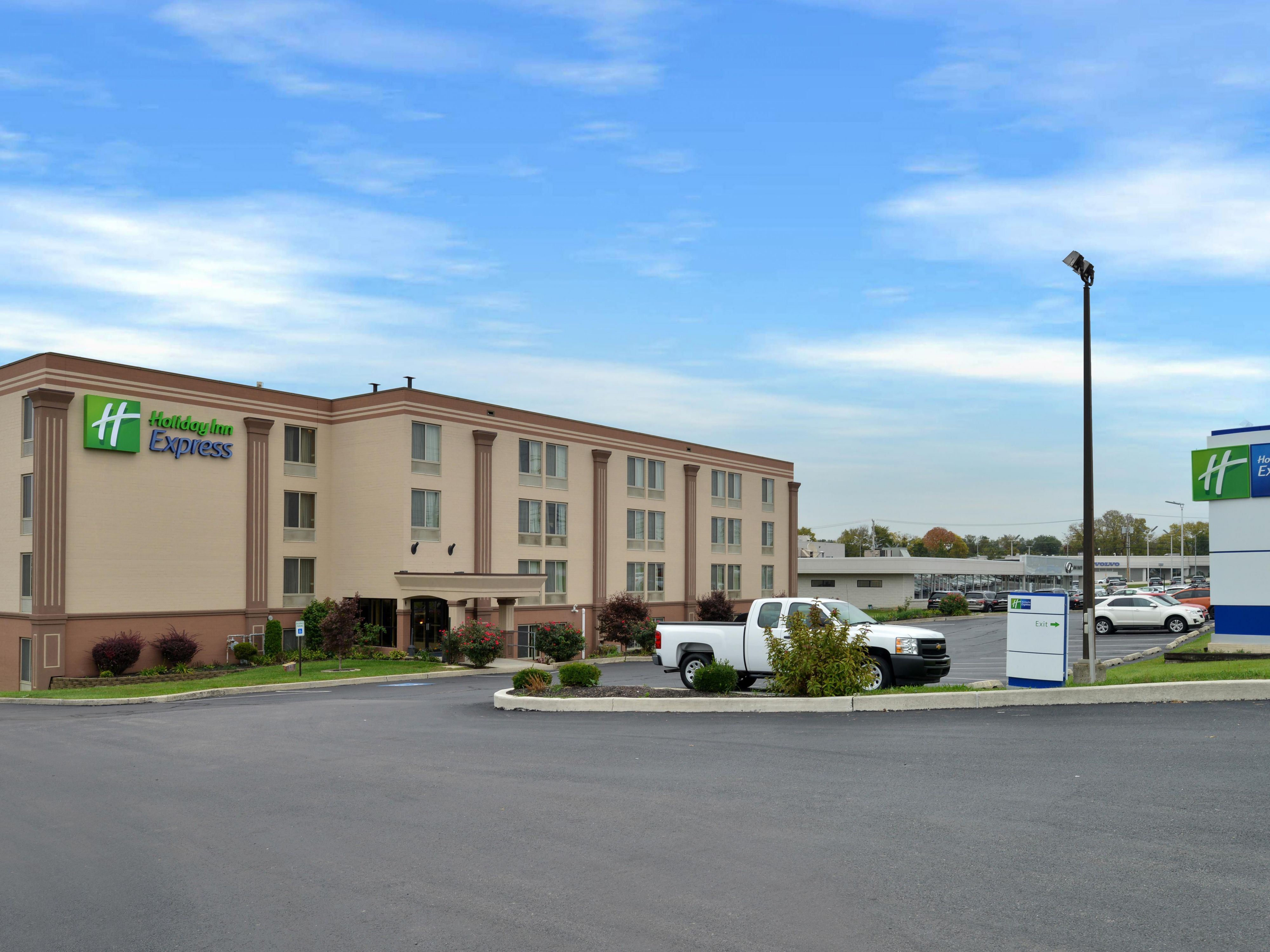 Harrisburg, PA Hotel - Holiday Inn Express Mechanicsburg Hotel