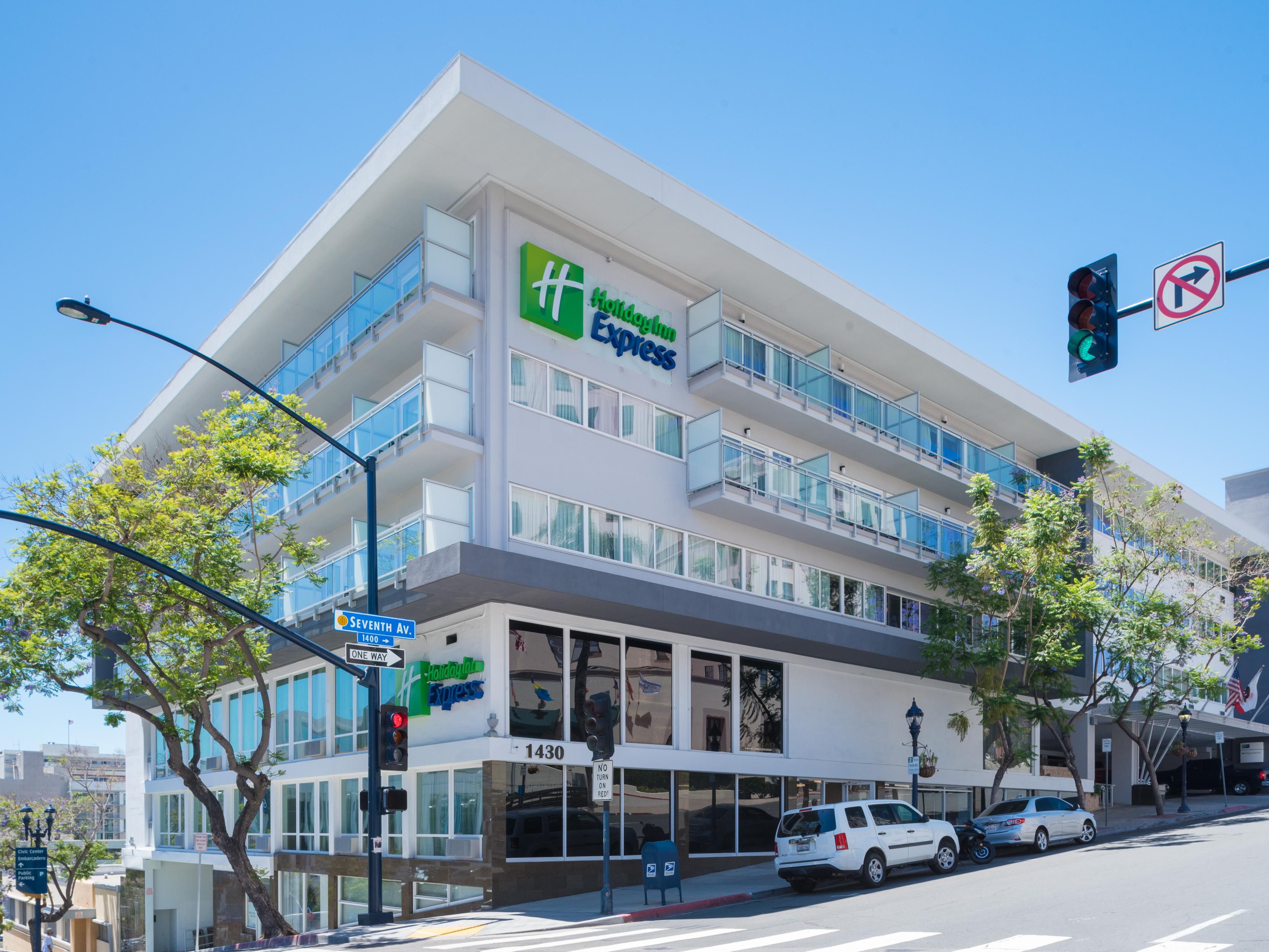 Hotels in Downtown San Diego, CA | Holiday Inn Express San Diego Downtown