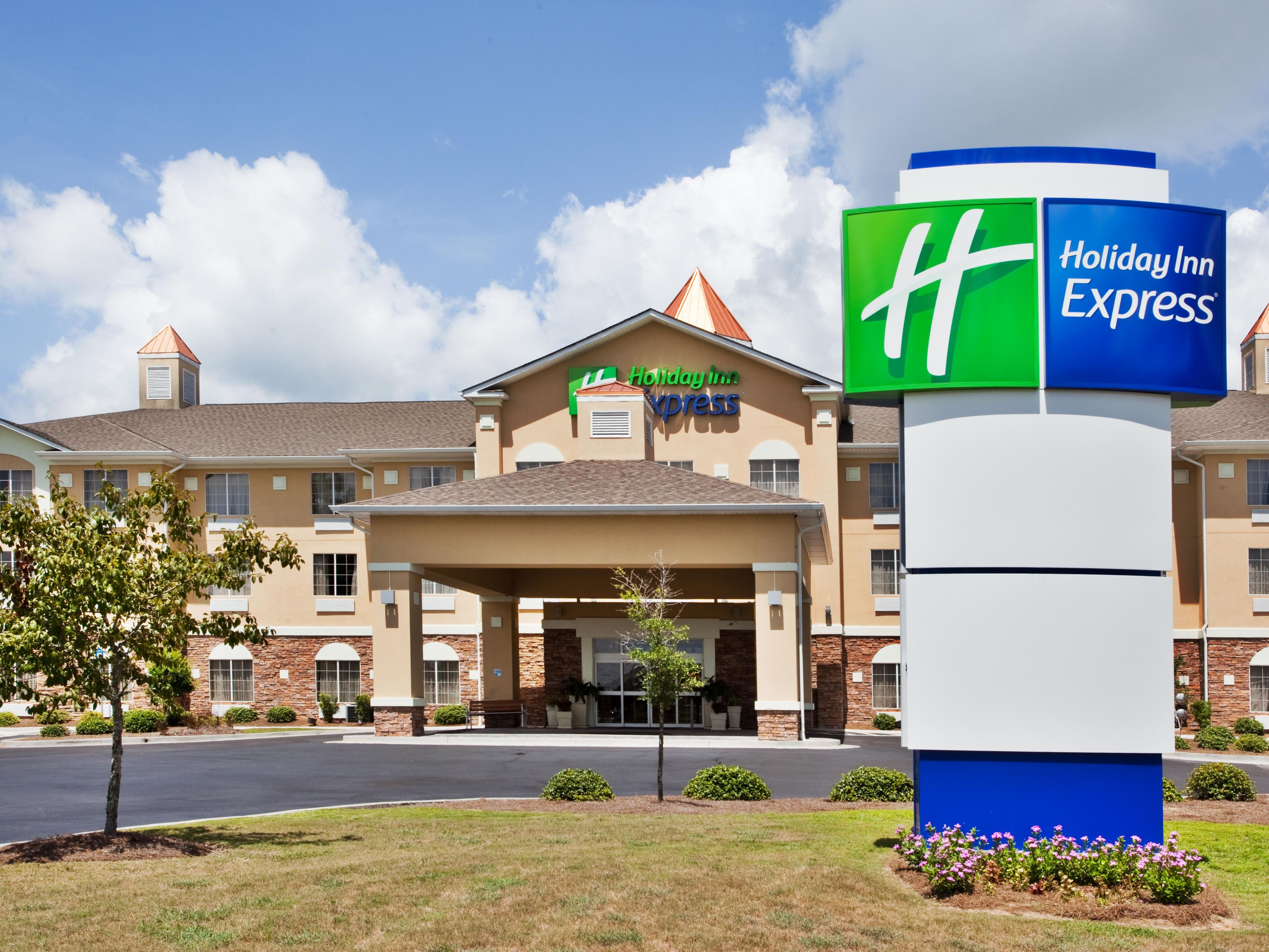Savannah Airport Hotel with Indoor Pool | Holiday Inn Express Savannah ...